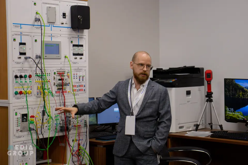 Applied Mathematics and Computer Science